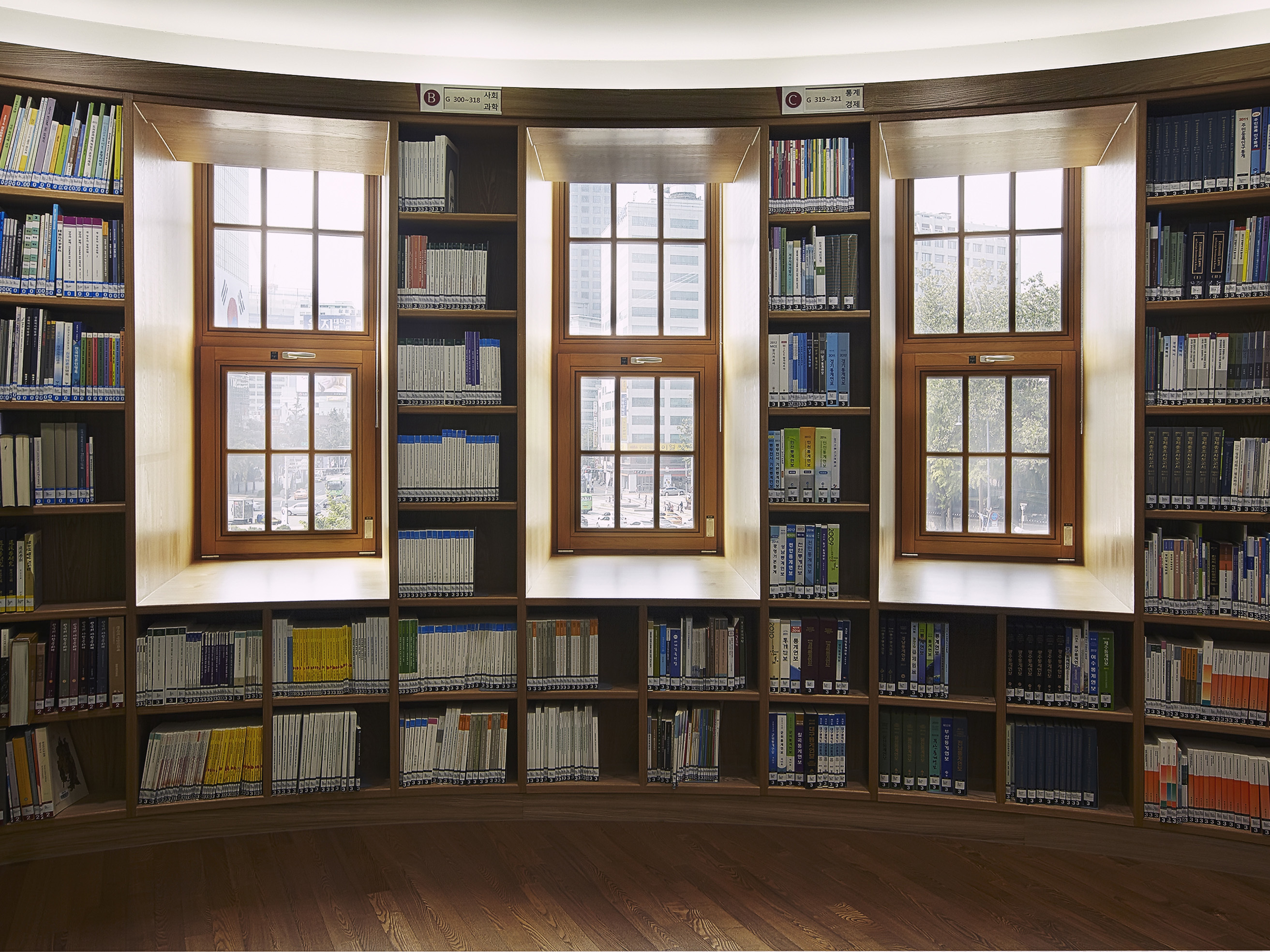 Seoul Metropolitan Library | Attractions in Seoul