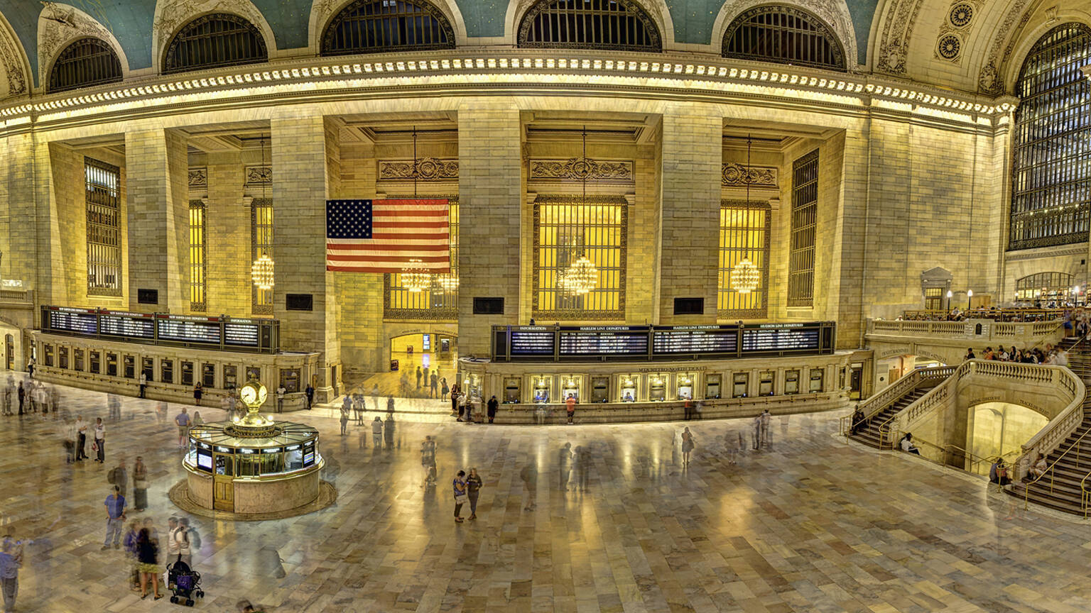 Michael Tischler's photography exhibit shows stunning views of NYC