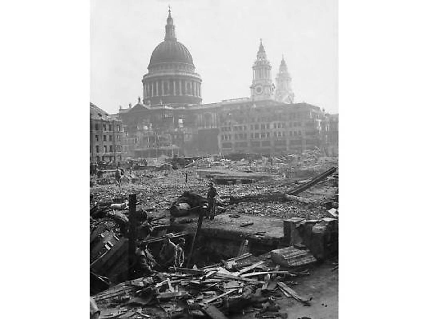 Photos of London during the Blitz | Second World War pictures