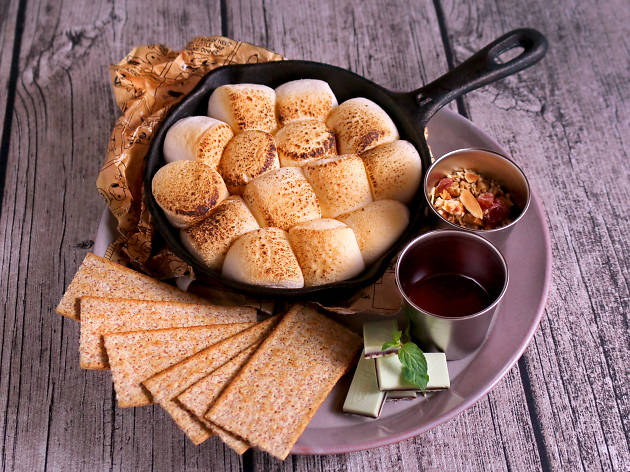 Peanuts Cafe | Restaurants in Nakameguro, Tokyo