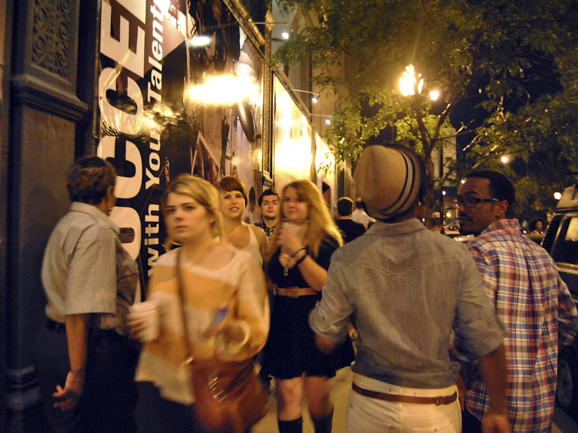 17 Cheap Date Ideas Around Chicago That Will Impress Your Date