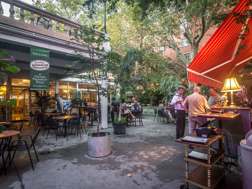 Best outdoor bars and drinking spots for fall in NYC