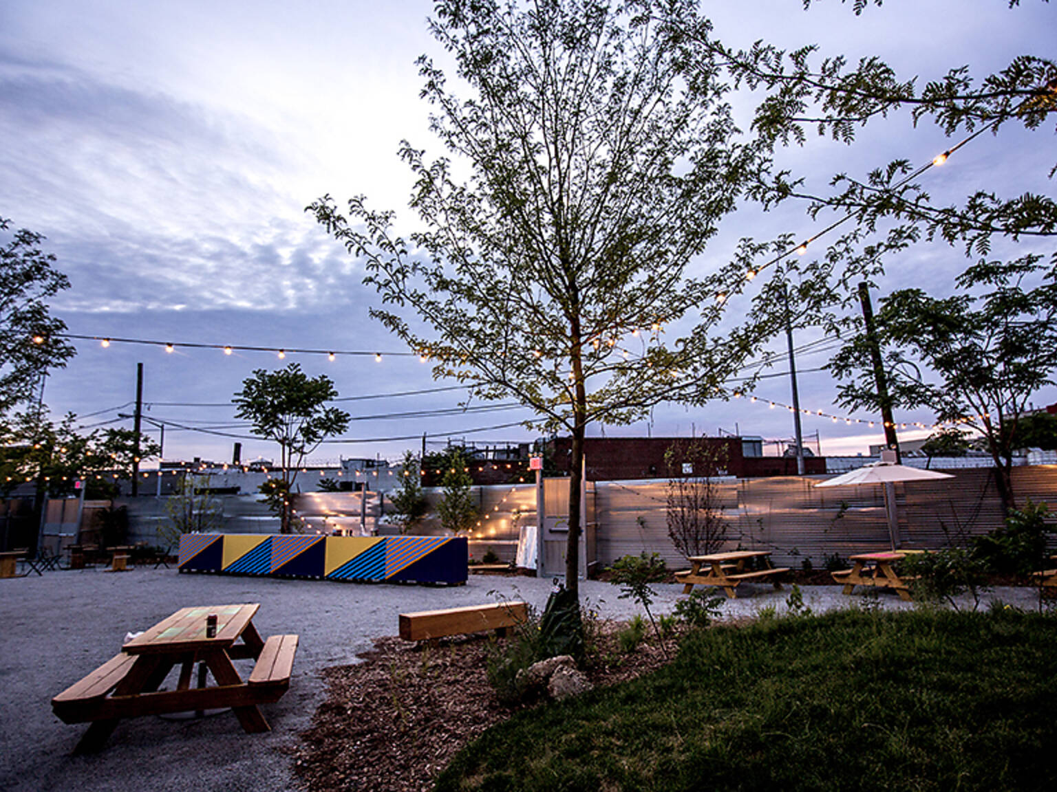 NYC's 27 best outdoor bars for drinks outside this season