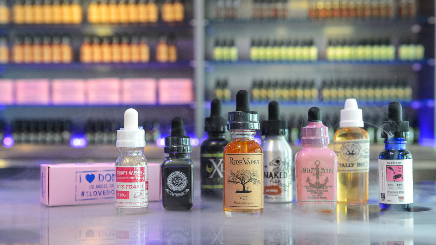 Photos of the brand new NYC Vaping hotspot VapeYa