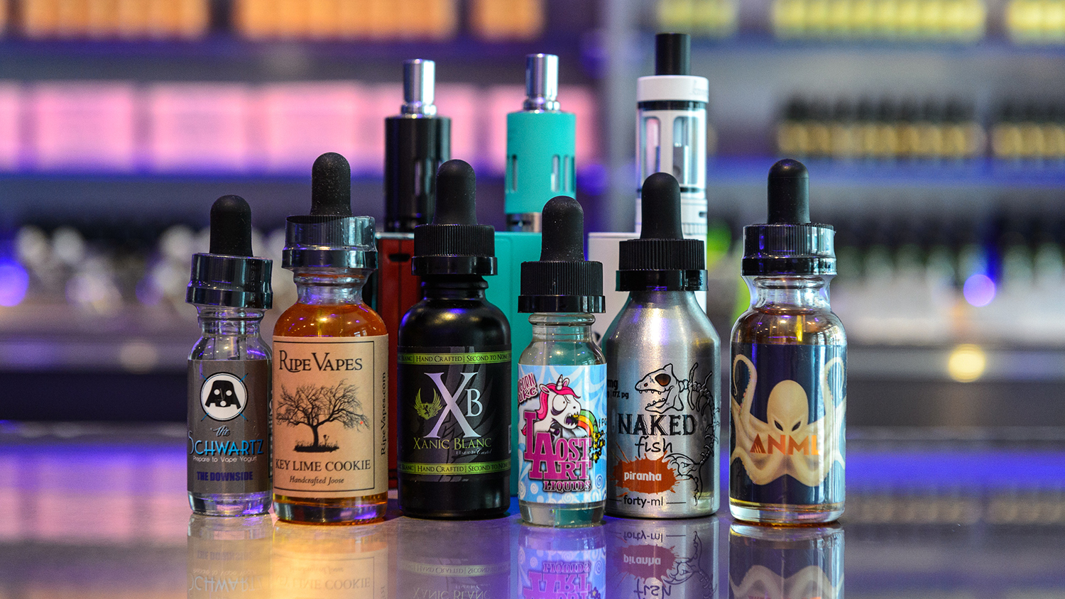 Photos of the brand new NYC Vaping hotspot VapeYa