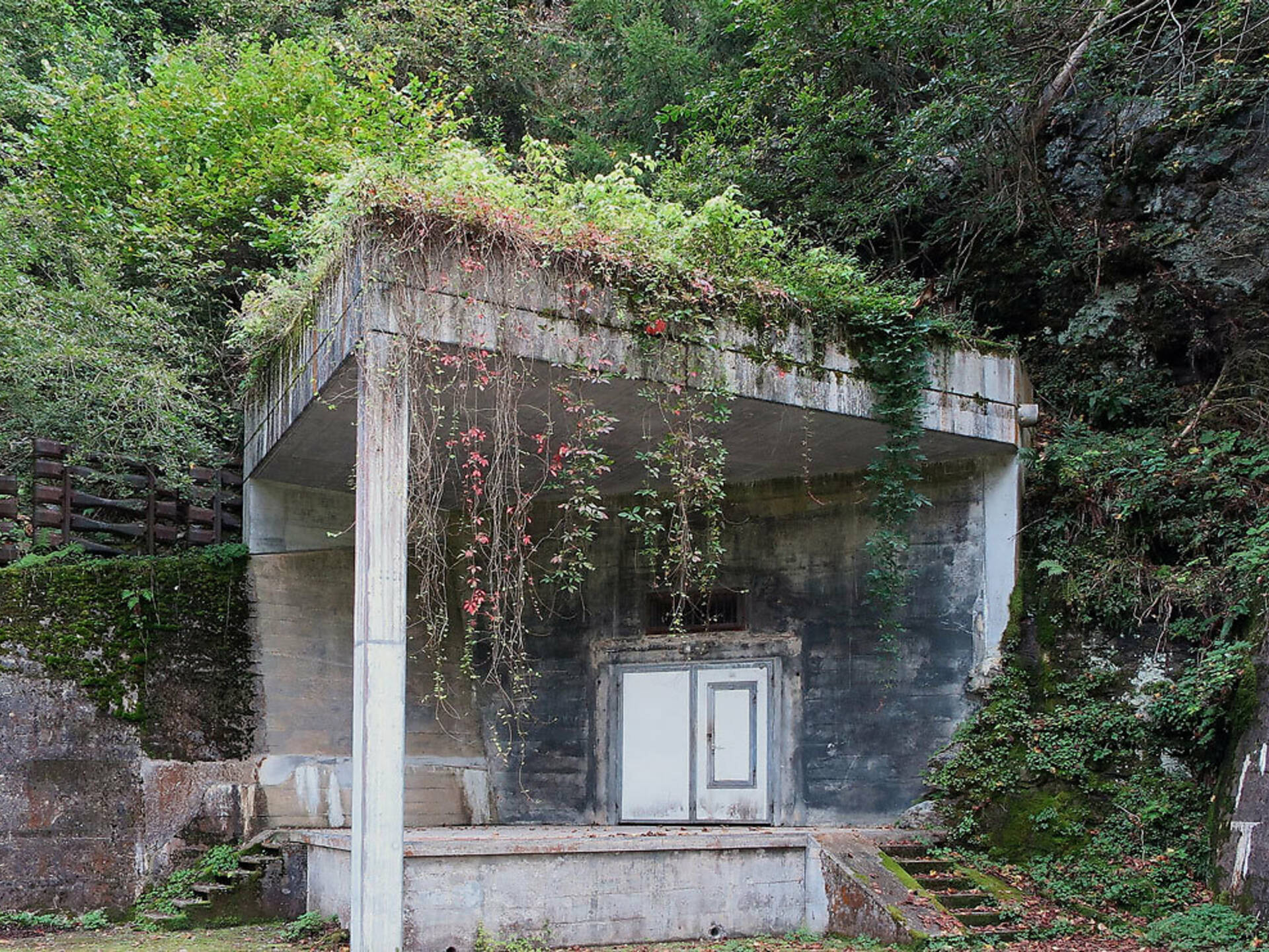 16 haunting pictures of Switzerland's secret bunkers