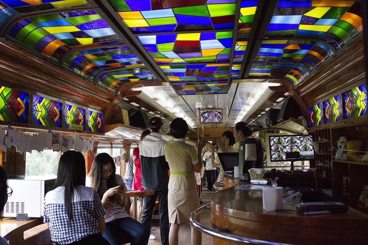 Sightseeing: the O and V trains | Time Out Seoul