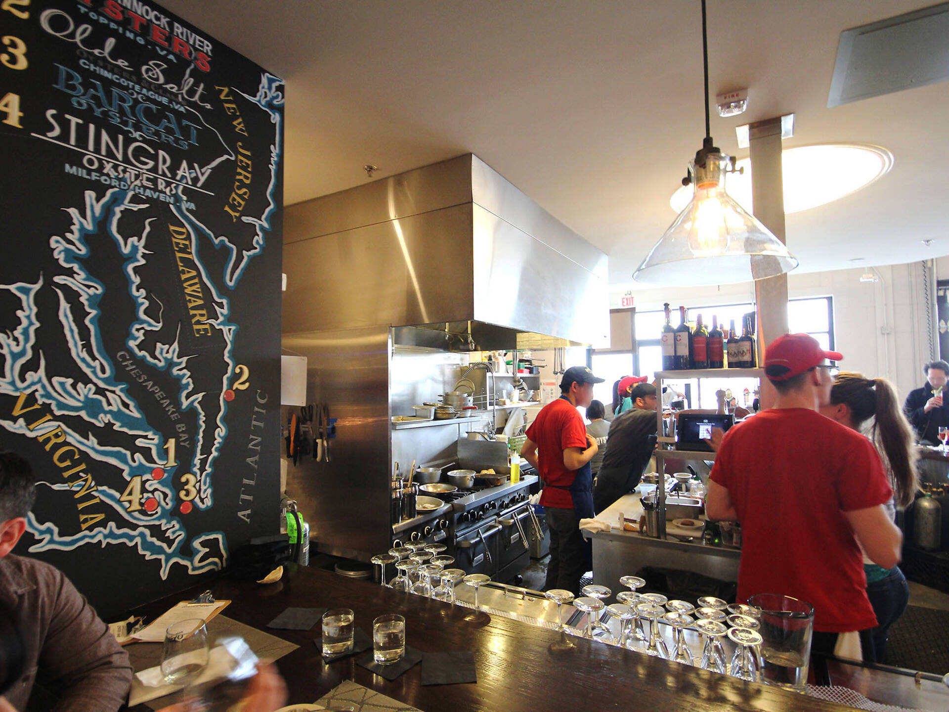 16 best seafood restaurants in DC to get messy in while eating