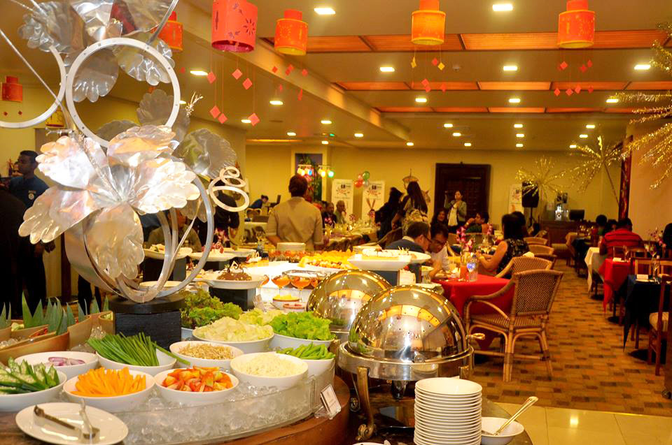 International dinner buffet at Spices Restaurant | Things to do in Sri ...