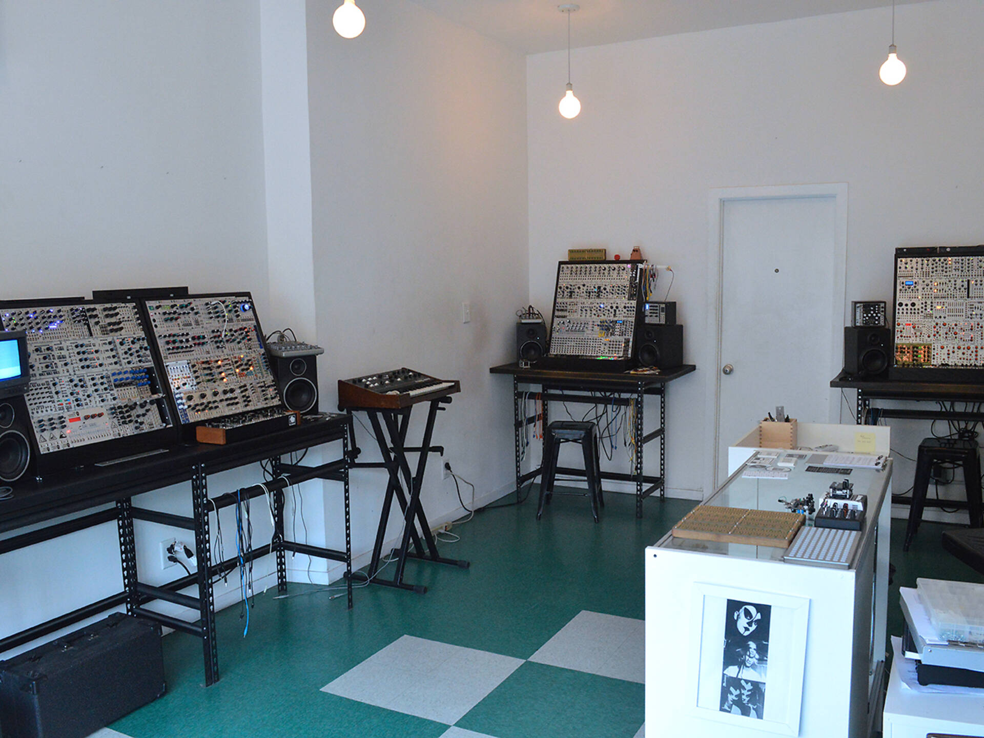 Best music stores in NYC for instruments and DJ equipment