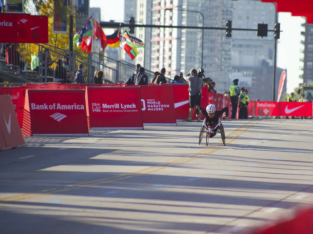 Photos from the start and finish line at Chicago Marathon 2015