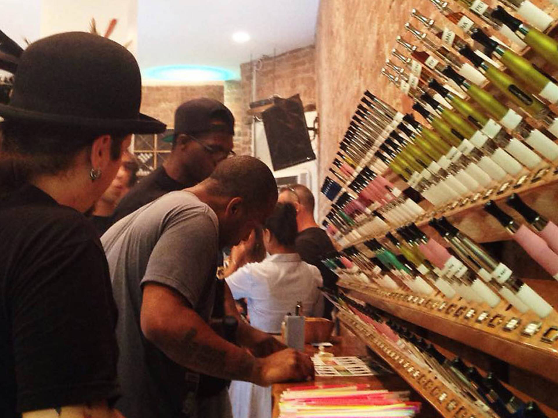 Best vape shops in NYC for smoking, relaxing and buying new gear