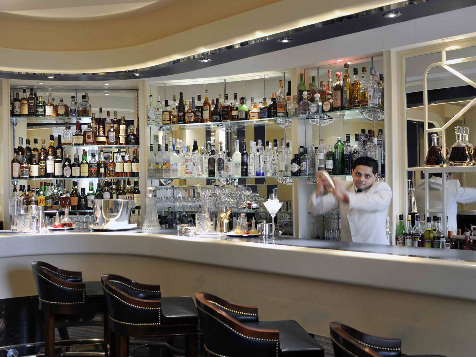 12 Best Champagne Bars In London | Where To Drink Champagne