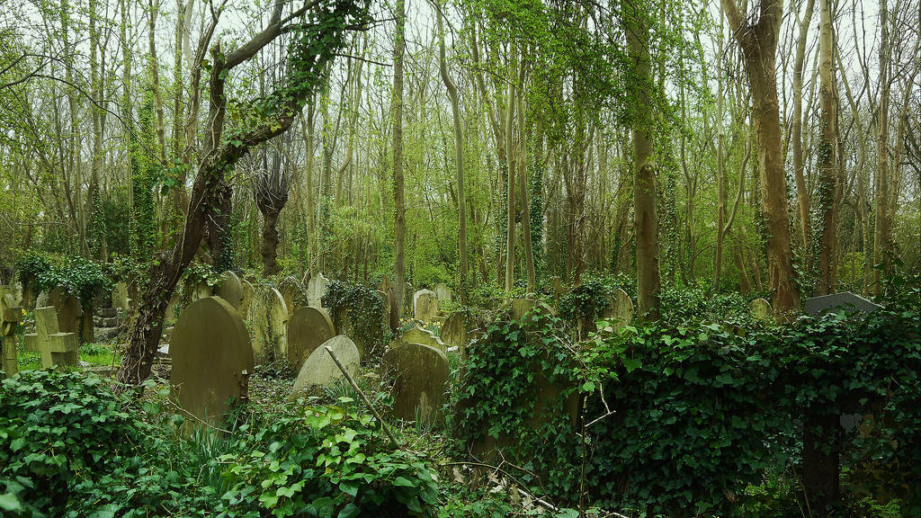 London's Magnificent Cemeteries | 10 Grand Graveyards You Should Visit