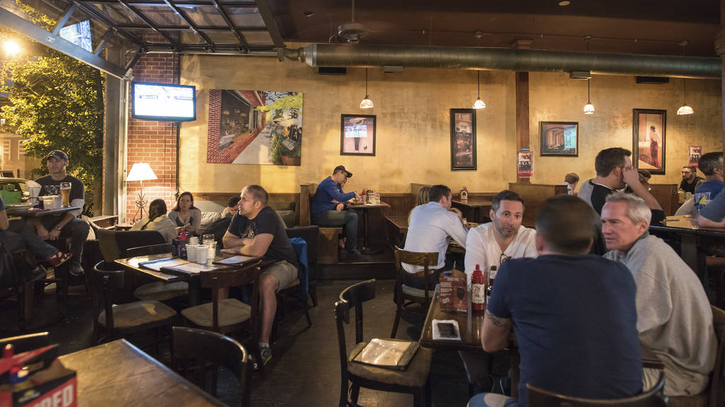 The Bar on Buena | Bars in Uptown, Chicago