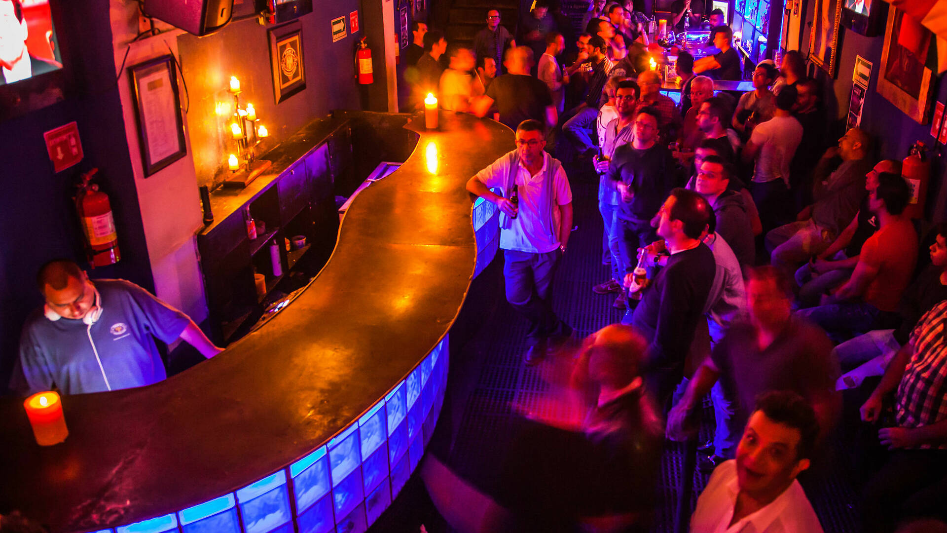 Tom’s Leather Bar