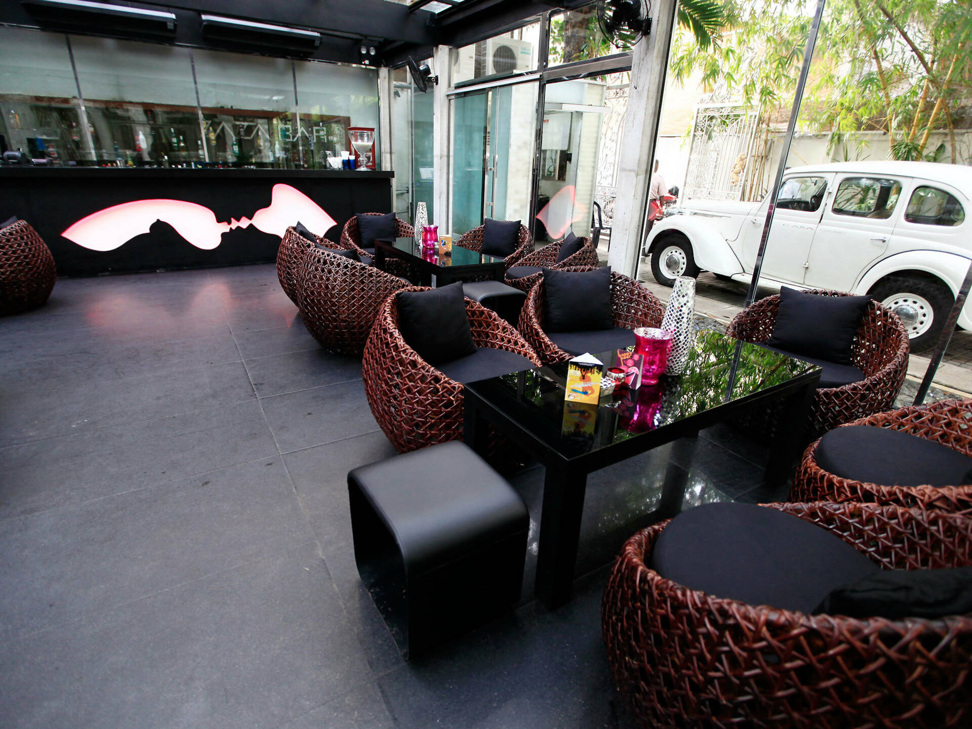Colombo’s Favourite Bars