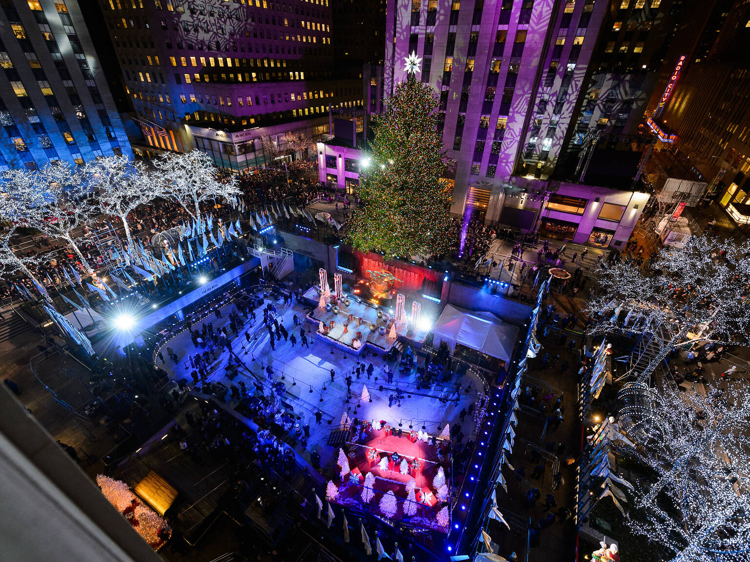 Best Rockefeller Center activities, including the Rockefeller Center tree