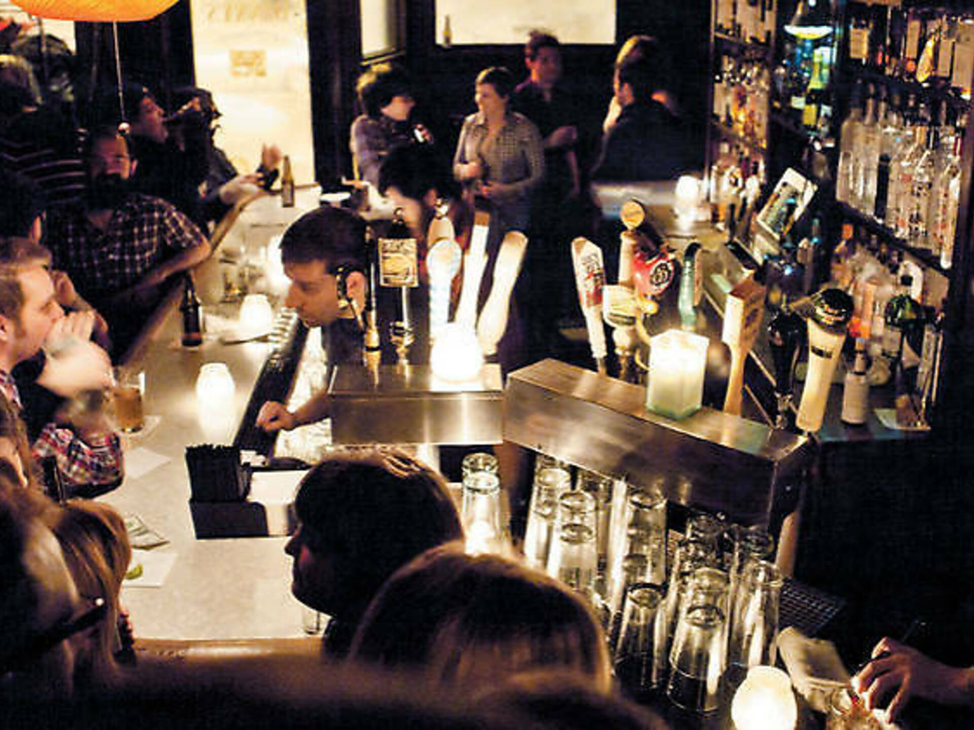 Best Chicago bars and lounges for singles