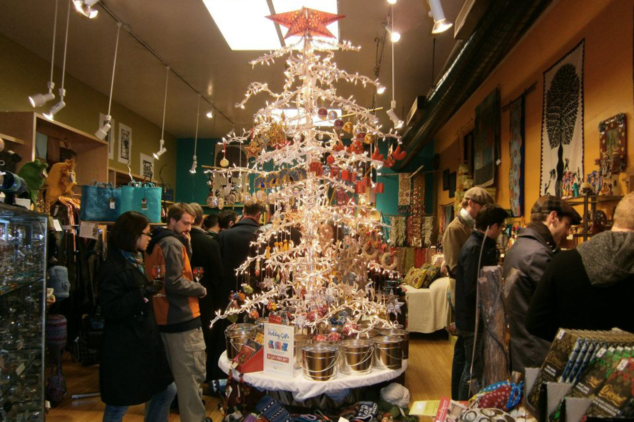 Noe Valley Holiday Wine Walk | Bars in San Francisco