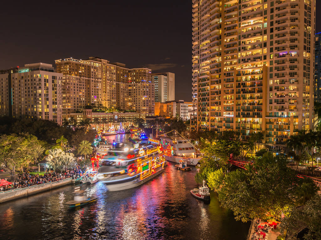 Where to see the most spectacular Christmas lights in Miami