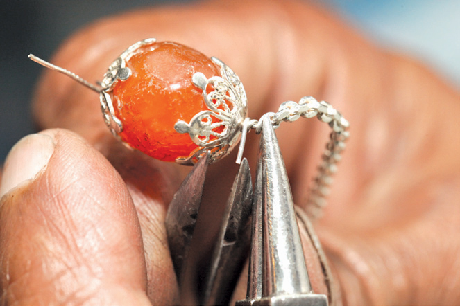 Agasti, traditional Sri Lankan jewellery