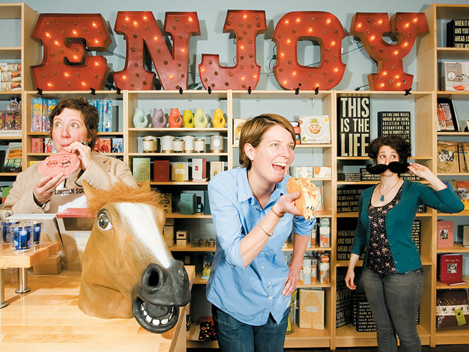 19 Chicago Gift Shops for Wedding, Birthday and Holiday Presents