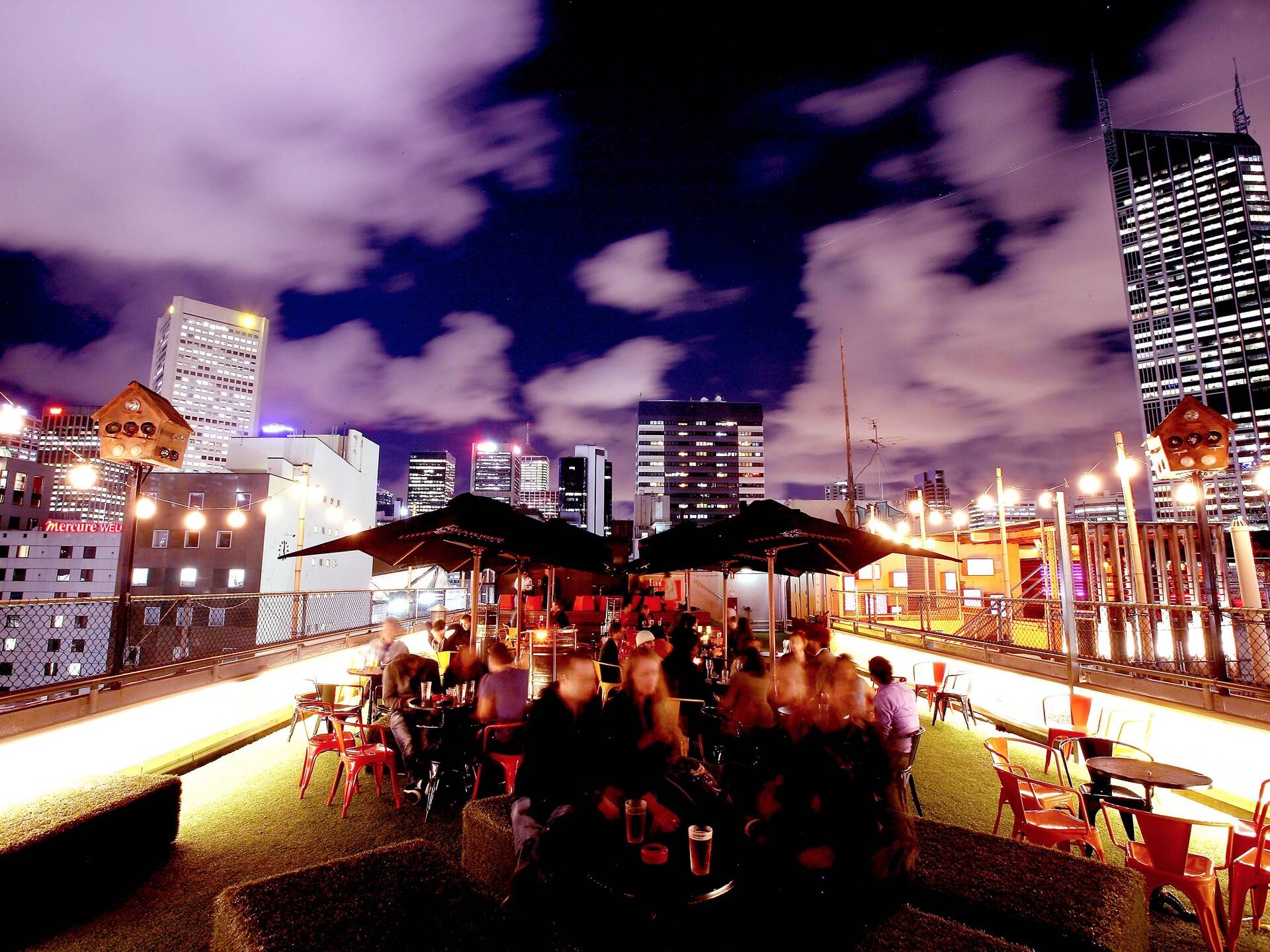 35 Best Rooftop Bars in Melbourne for Drinks With Views