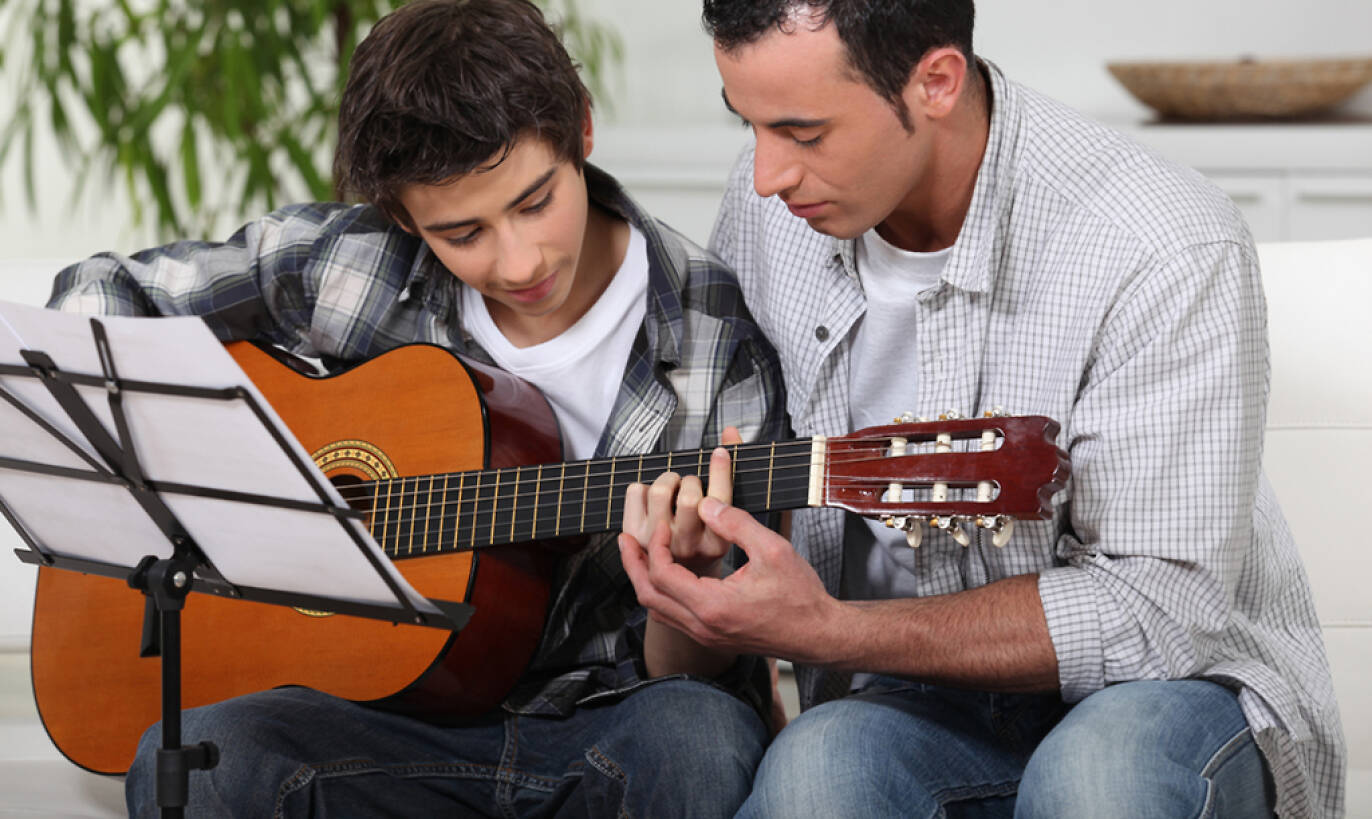 Best guitar lessons in NYC for beginners and advanced players