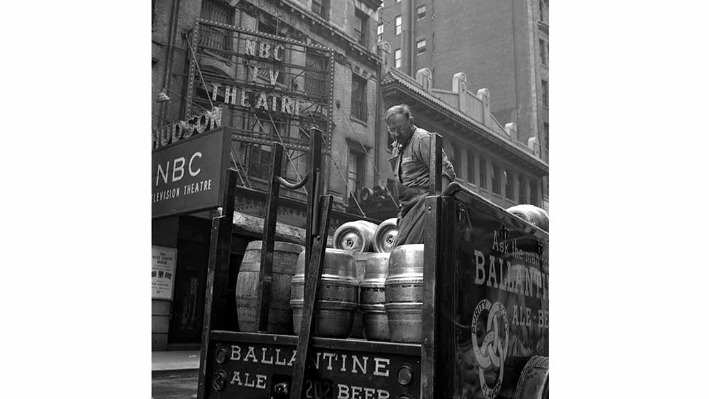 Frank Larson's amazing photos of midcentury New York
