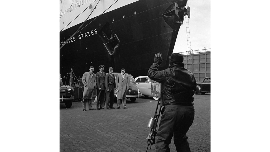 Frank Larson's amazing photos of midcentury New York