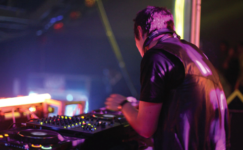 DJ Warehouse | Shopping in Port Melbourne, Melbourne