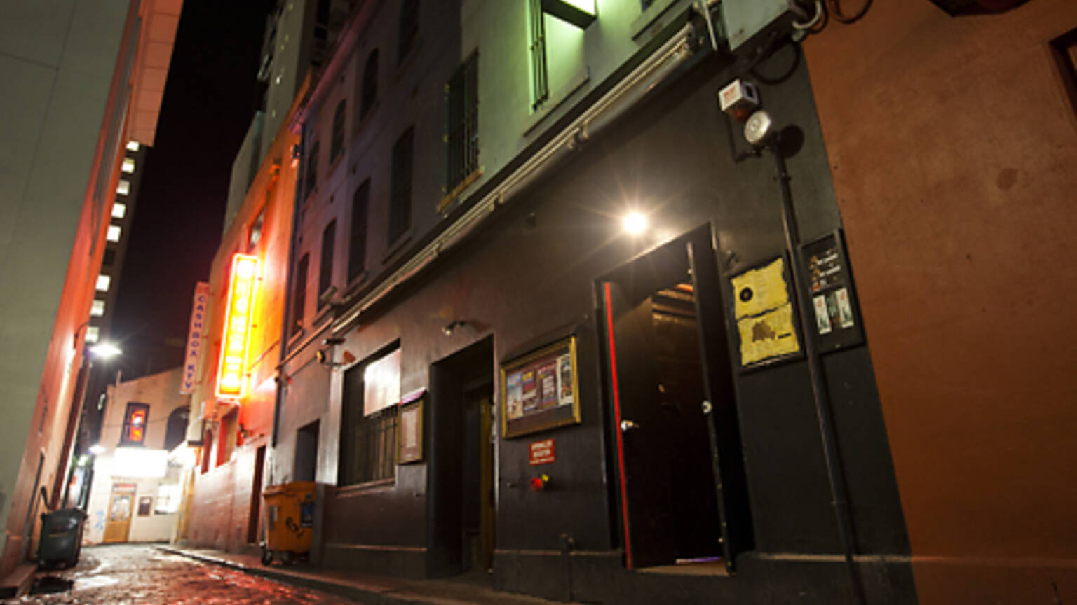 Berlin Bar | Bars in Melbourne, Melbourne