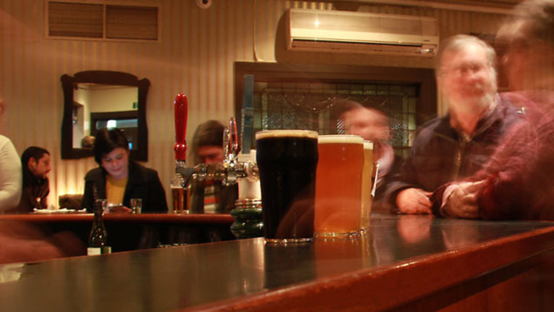 Edinburgh Castle Hotel | Bars in Brunswick, Melbourne