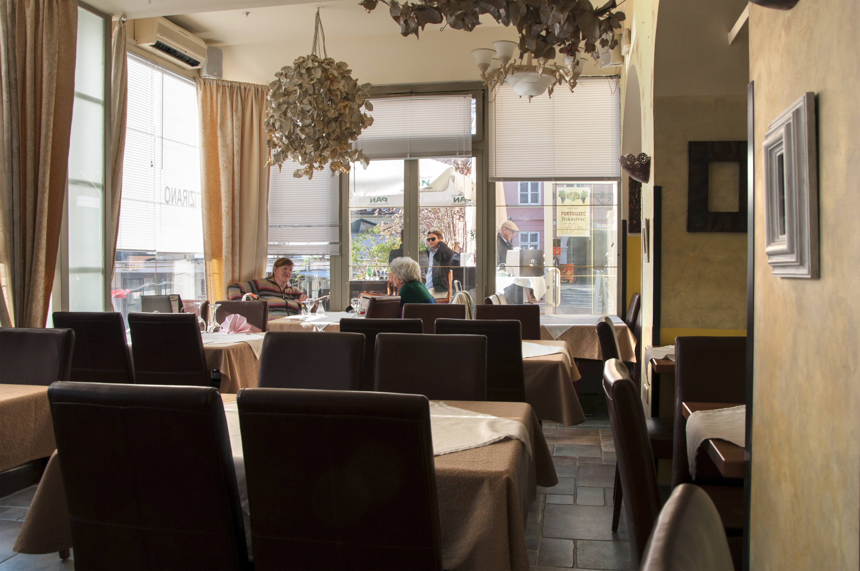 Kerempuh | Restaurants in Kaptol, Croatia