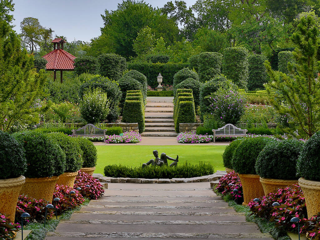 24 Awesome Attractions in Dallas for Both Tourists and Locals