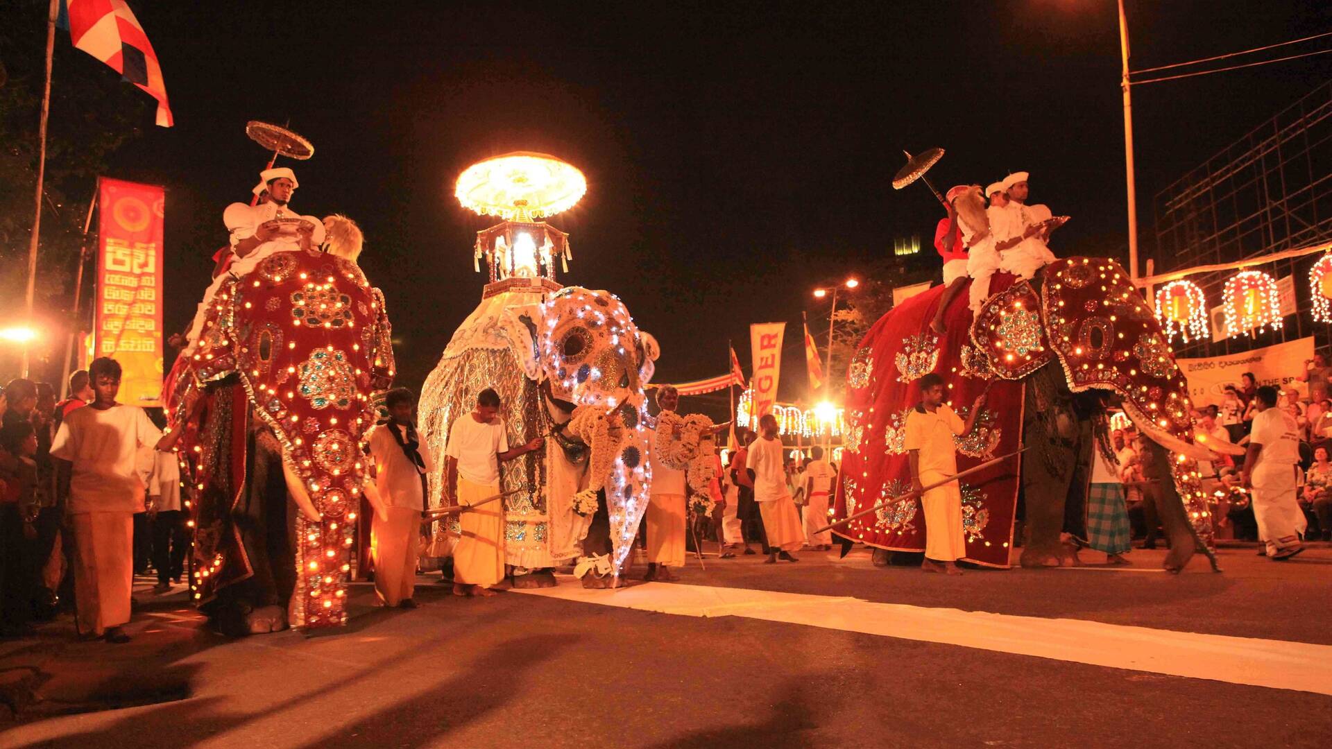 Navam Perahera | Things to do in Sri Lanka