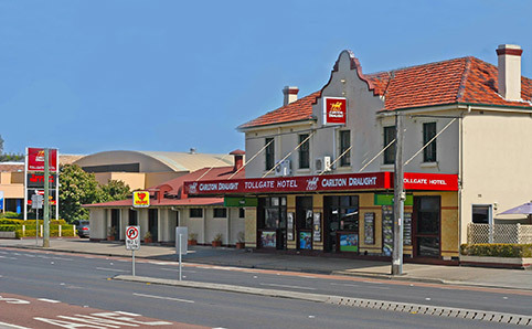 Tollgate Hotel | Bars in Parramatta, Sydney