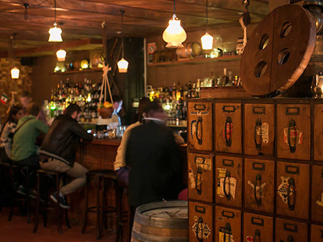 Button Bar | Bars in Surry Hills, Sydney