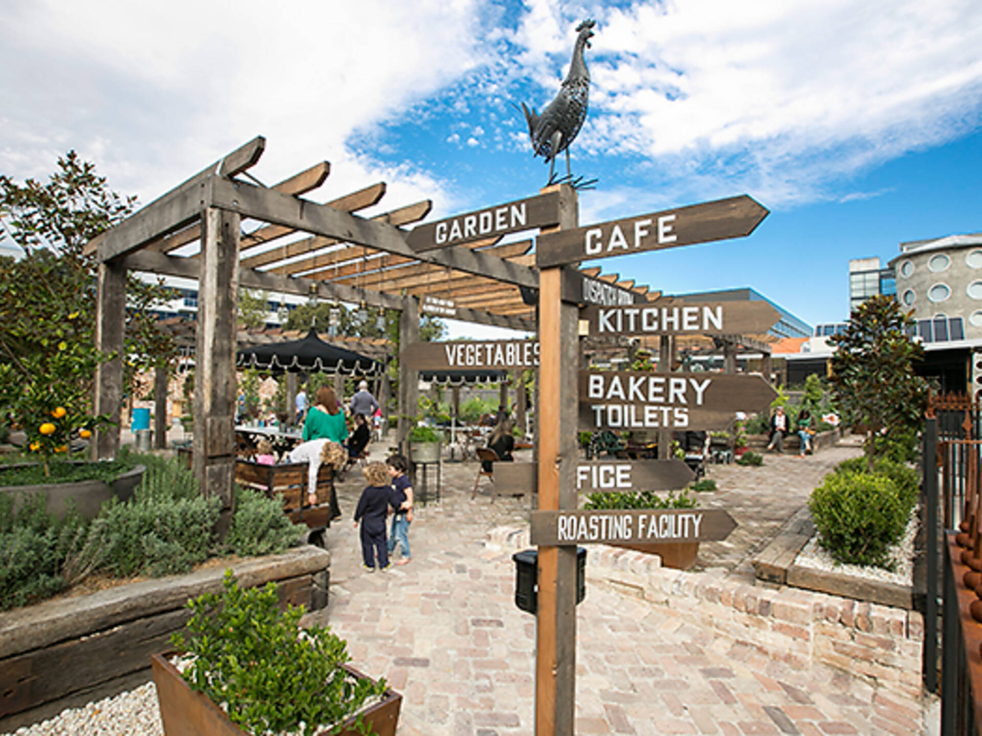 Alexandria Area Guide