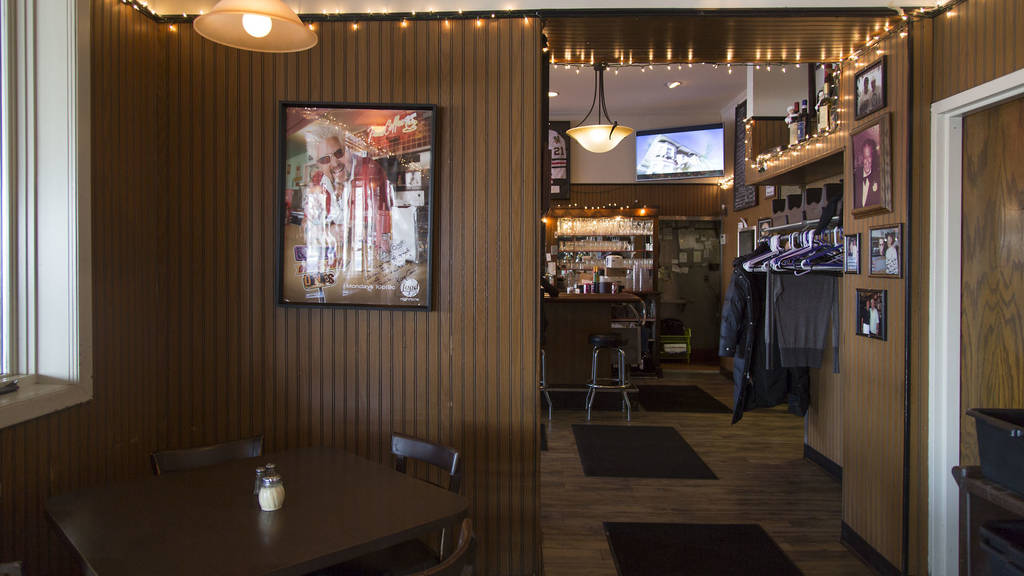 Tufano’s Vernon Park Tap | Restaurants in Little Italy, UIC, Chicago