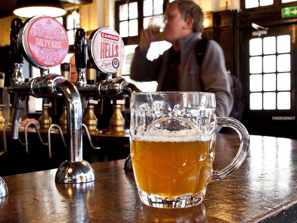 13 Best Pubs in Hackney For East London Boozing