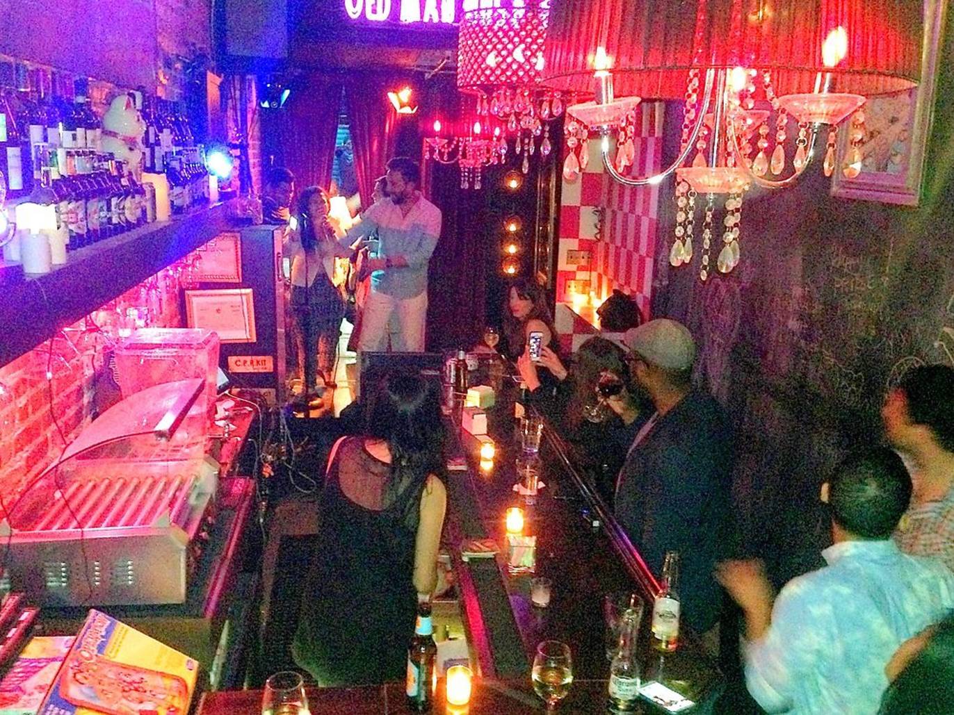 Best nights for open mic at comedy clubs in NYC