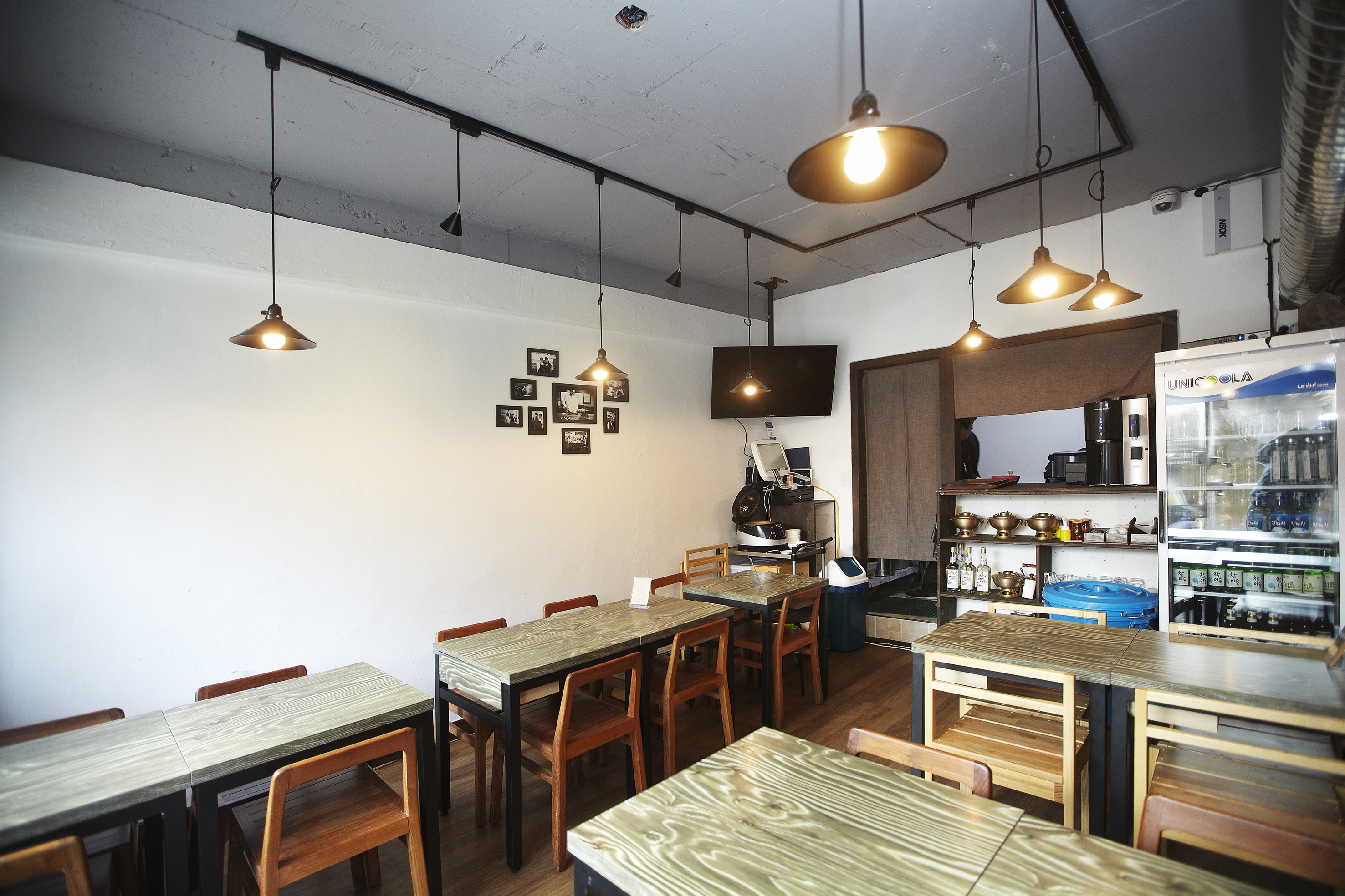 Dongmu Bapsang (Comrade’s Table) | Restaurants in Seoul