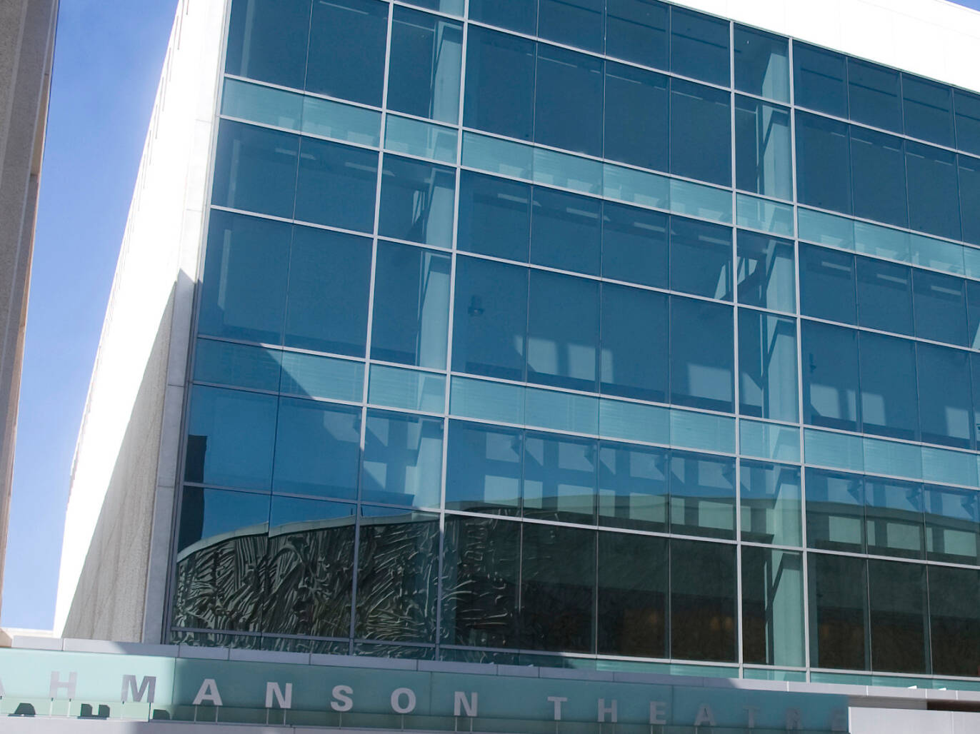 Guide to the Ahmanson Theatre in Los Angeles
