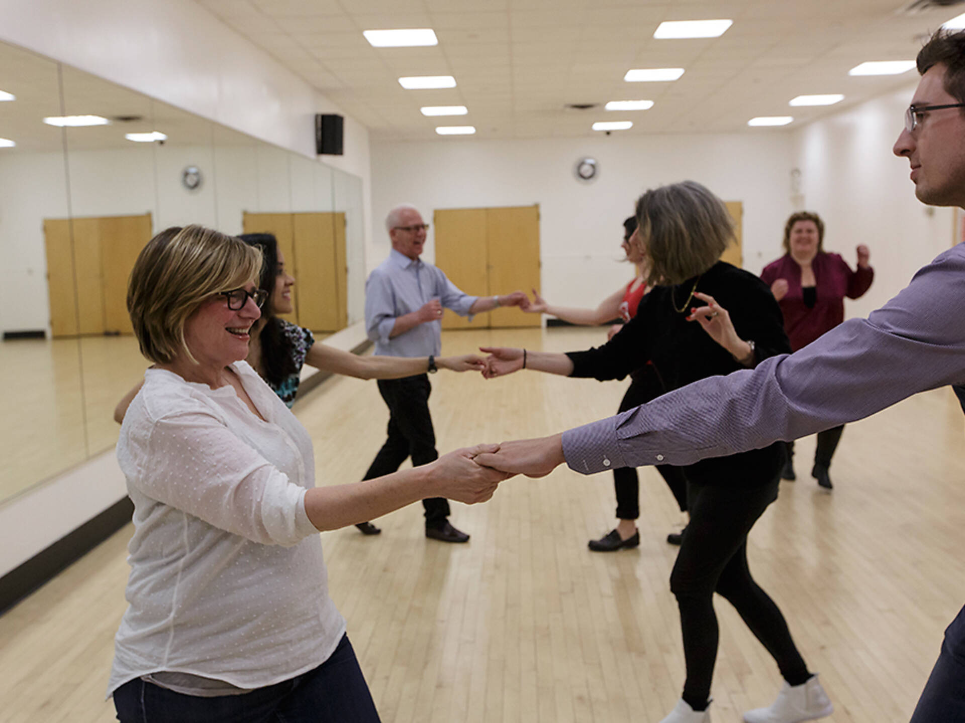 Salsa dancing classes for adults in New York