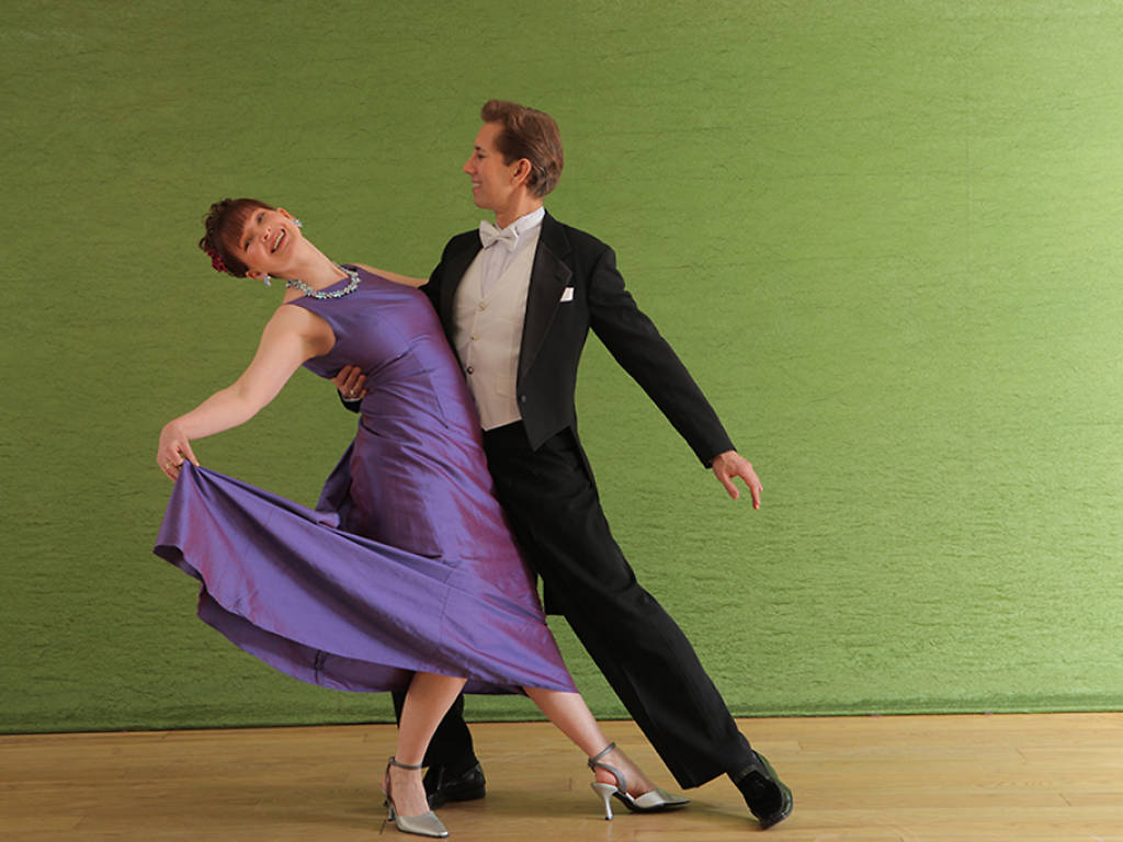 Salsa dancing classes for adults in New York