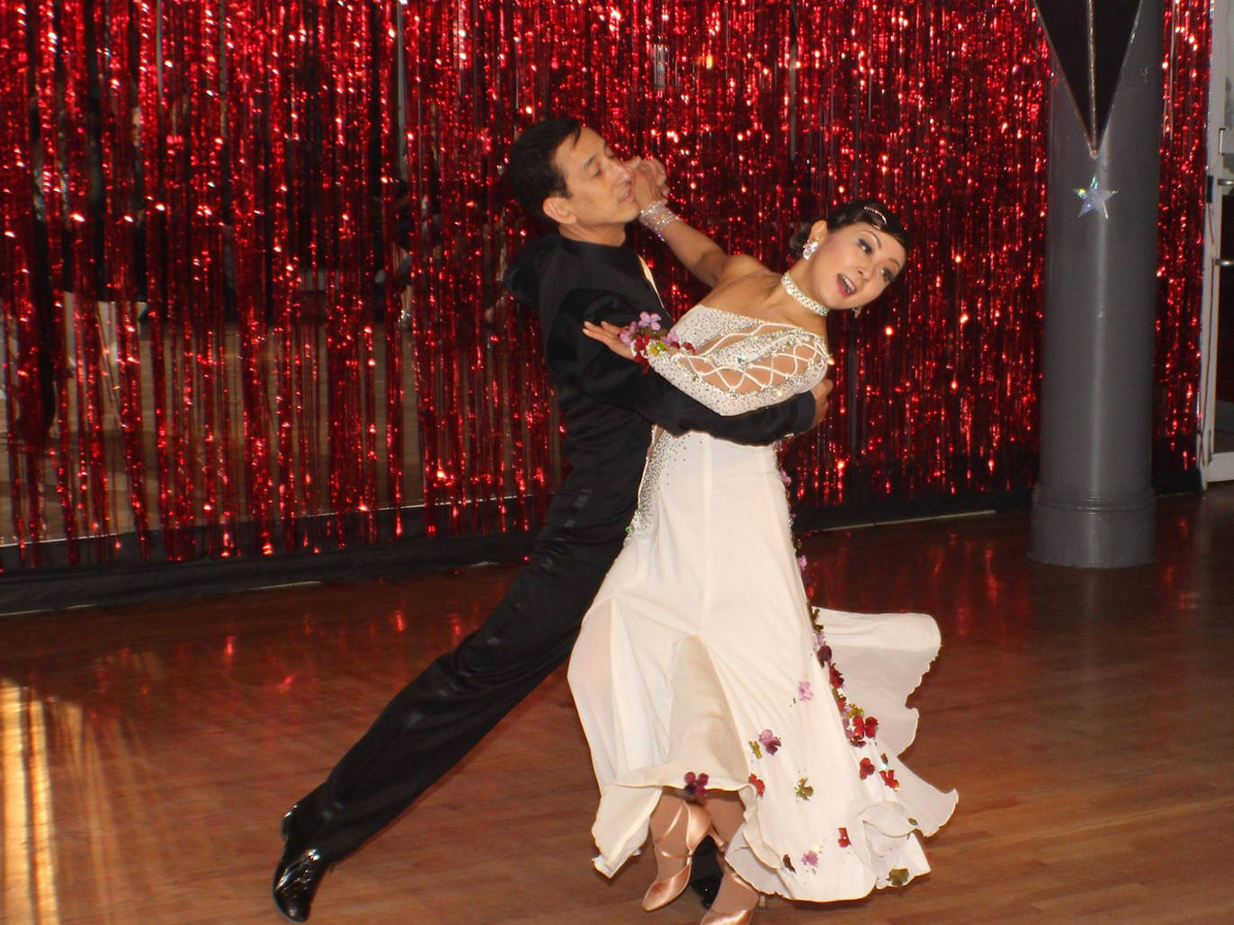 Best ballroom dancing classes in NYC from tango to cha-cha