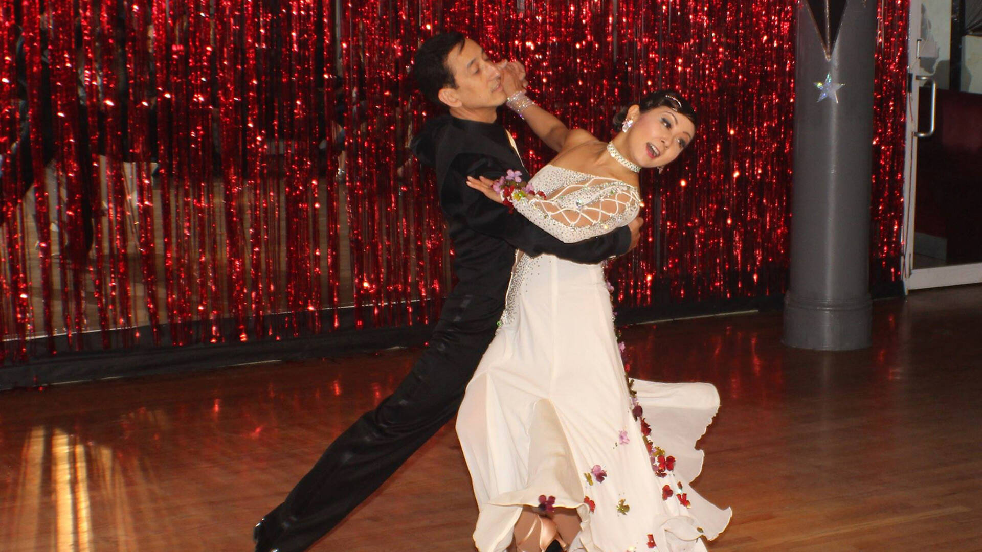 Best ballroom dancing classes in NYC from tango to cha-cha