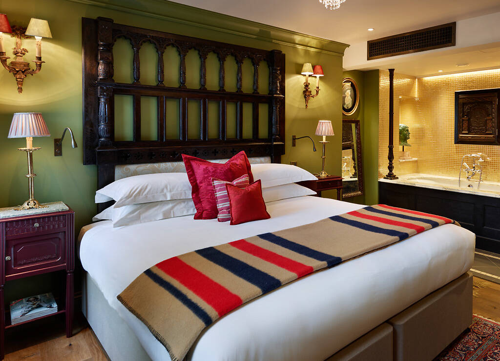 The 16 Best Romantic Hotels in London | Romantic Places to Stay in London